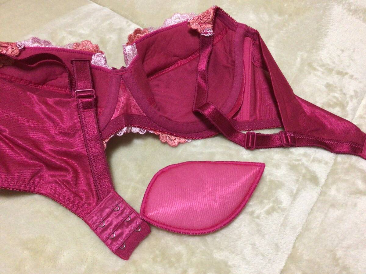 Yahoo!オークション - ブラジャー D75