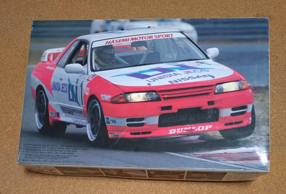 Yahoo!オークション - UNISIA JECS スカイラインGTR 1/24