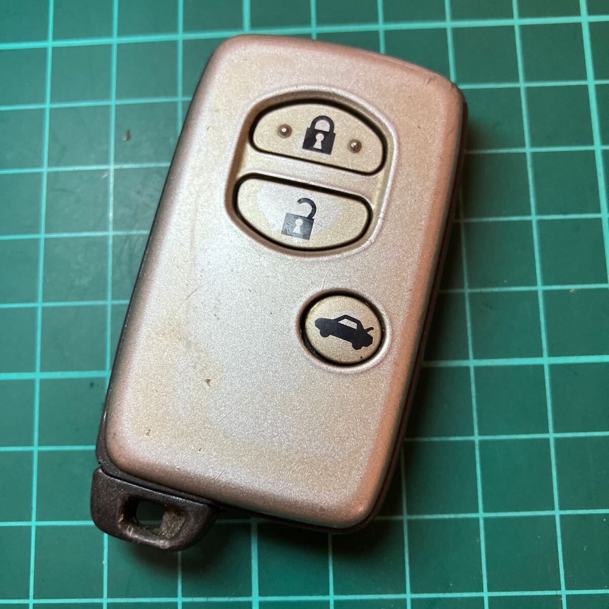 Yahoo!オークション - @TA8387 トヨタ 純正 スマートキー 3ボタン 2714...