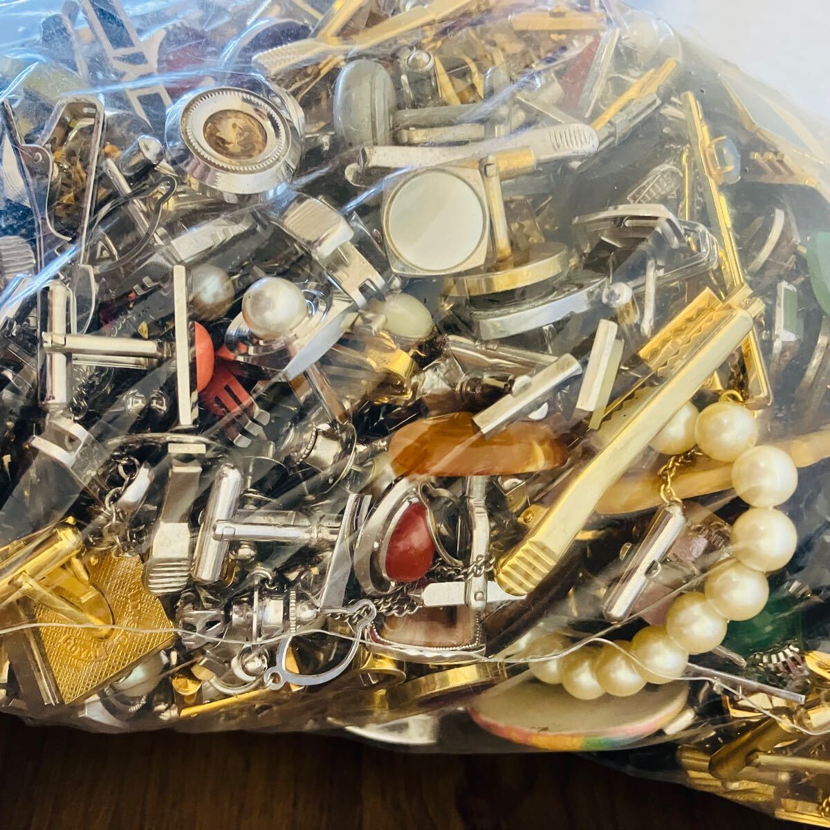 Yahoo!オークション - アクセサリー 5.7kg まとめ ネックレス カフス ...