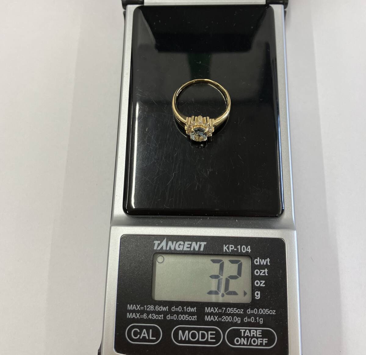 Yahoo!オークション - K18 18金 デザインリング ダイヤ0.17ct 11号 3.2...