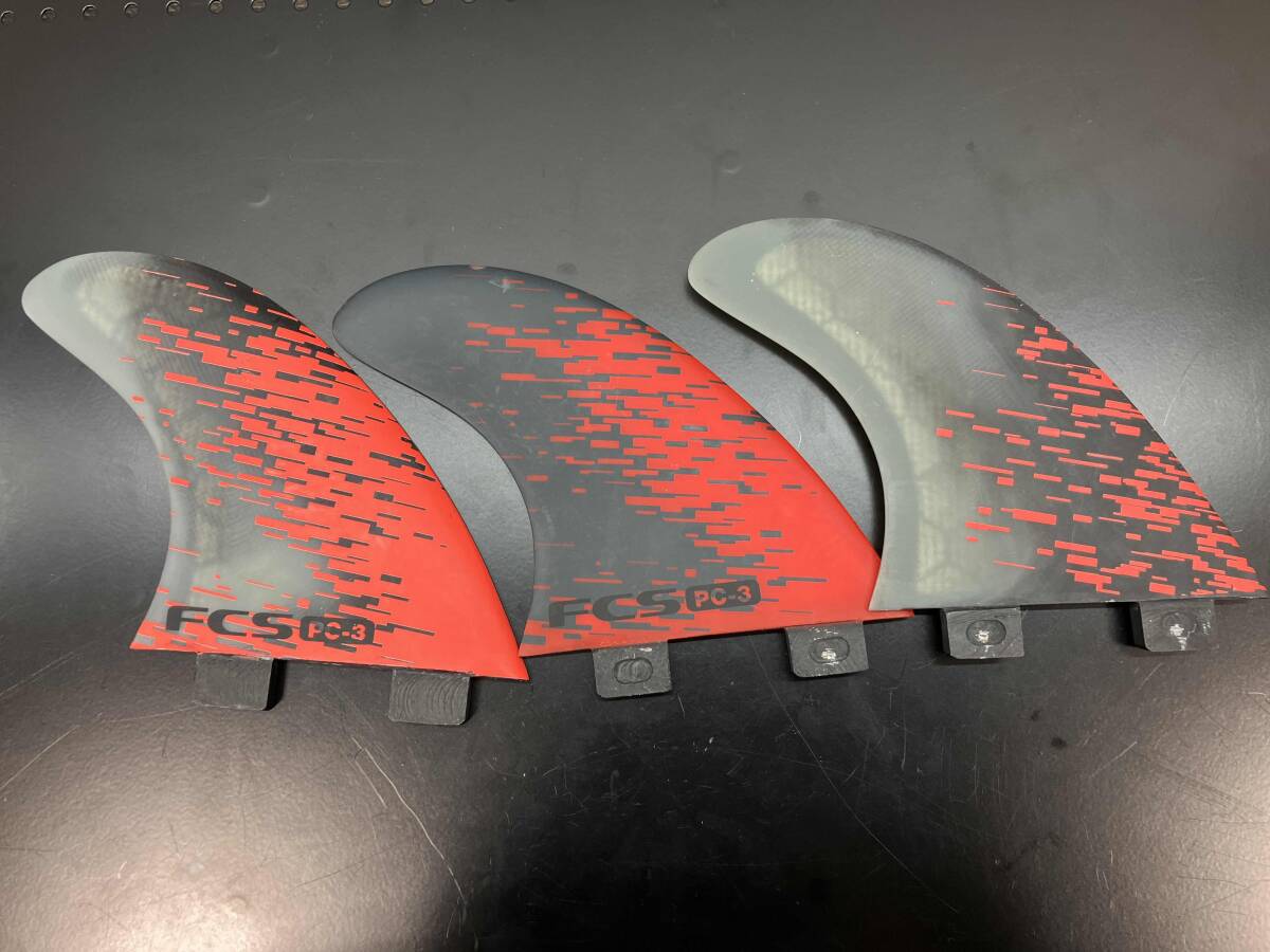 Yahoo!オークション - サーフボードフィン FCS PC-3 RED SMOKE TRI マ...