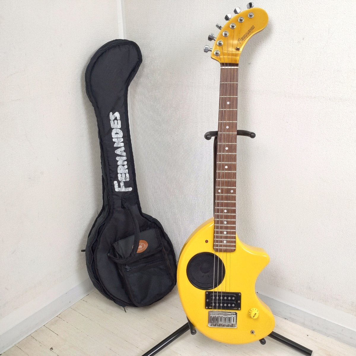 1301 FERNANDES フェルナンデス アンプ 内蔵 ミニギター ZO-3 ゾーサン ケース付き(フェルナンデス)｜売買されたオークション情報、yahooの商品情報をアーカイブ公開 ...