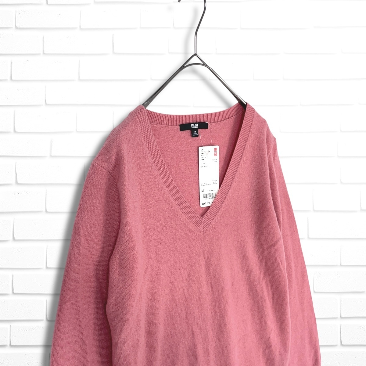 新品 UNIQLO ユニクロ カシミヤ 100% ニット Vネック 長袖 新品 UNIQLO ユニクロ カシミヤ 100% ニット Vネック 長袖