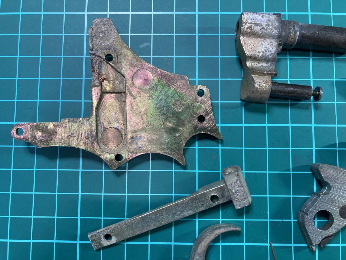 Yahoo!オークション - 送料無料 MGC M19 コンバットマグナム 部品