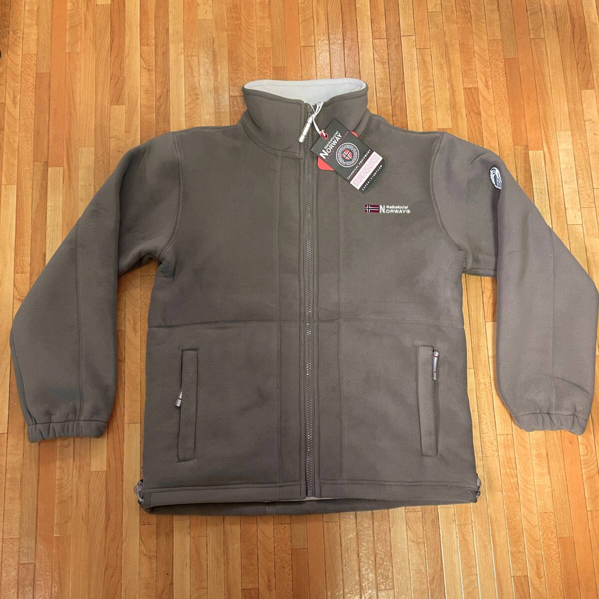 Yahoo!オークション - 新品1298 Norway Geographcal 極厚フリースジャ...