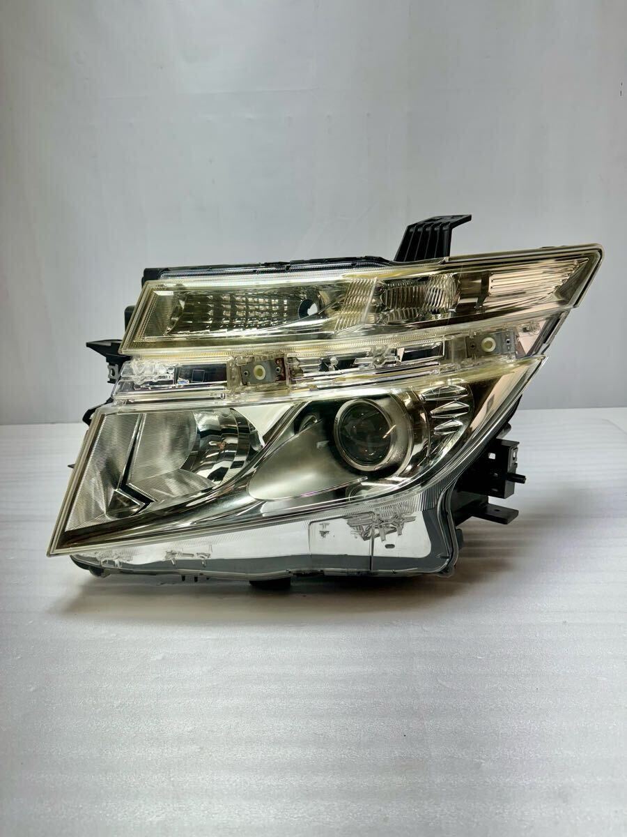 Yahoo!オークション - S-3995 エルグランド 左 ヘッドライト HID E52 ...