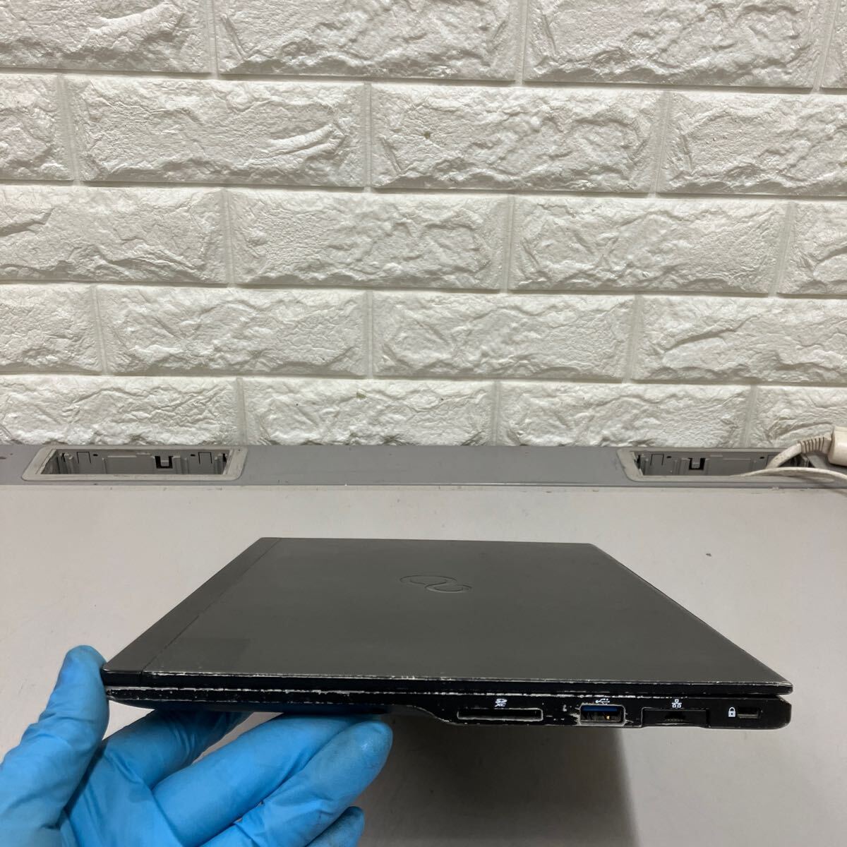 Yahoo!オークション - C152 FUJITSU LIFEBOOK WU2/D2 FMVWD2U27L Core ...