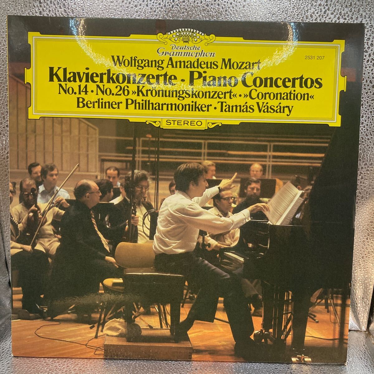LP ヴァーシャリのモーツァルト/ピアノ協奏曲第14&26番 独DGG 2531 207(協奏曲)｜売買されたオークション情報、yahooの商品情報をアーカイブ公開 - オークファン ...