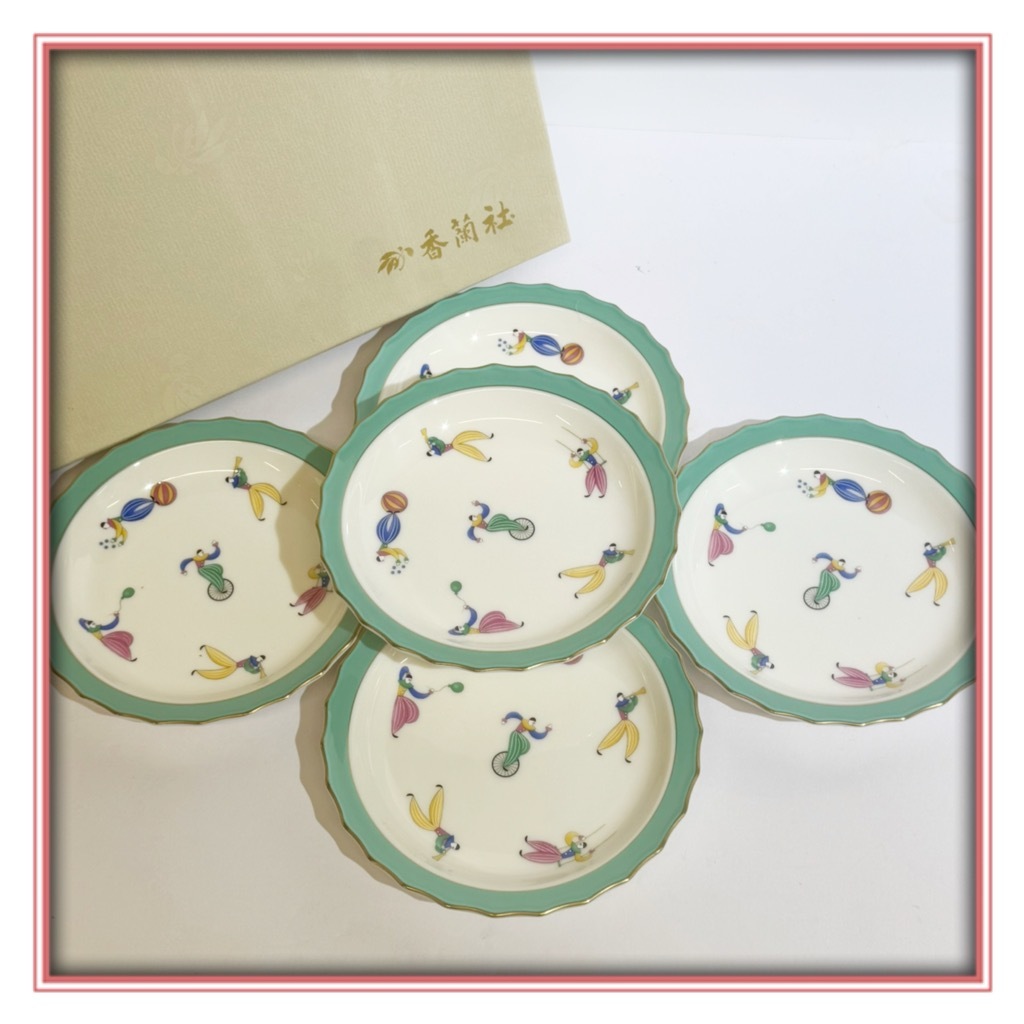 香蘭社 KORANSHA 愉快な仲間 ピエロ 銘々皿 5枚セット 品 保管品(香蘭社)｜売買されたオークション情報、yahooの商品情報をアーカイブ公開 - オークファン（aucfan.com）