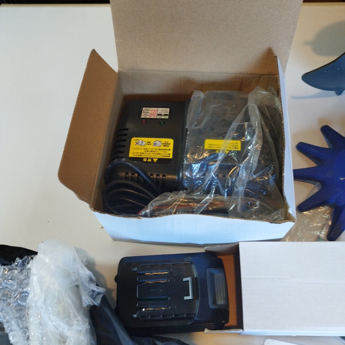 Yahoo!オークション - アースマンシリーズ18V充電式2WAYグラストリマー...