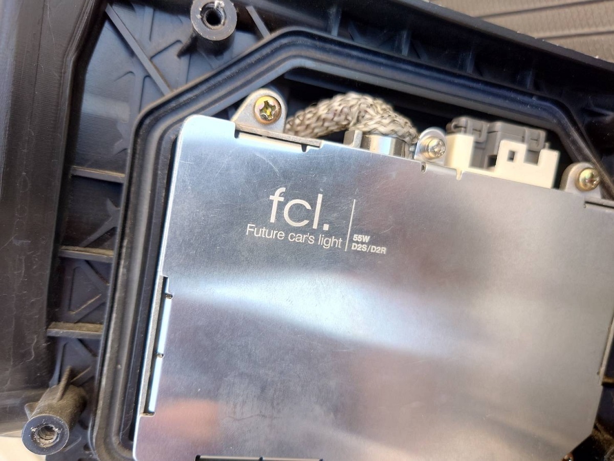 Yahoo!オークション - 「委託出品」L700 ミラジーノ 純正(中期) HIDヘ...