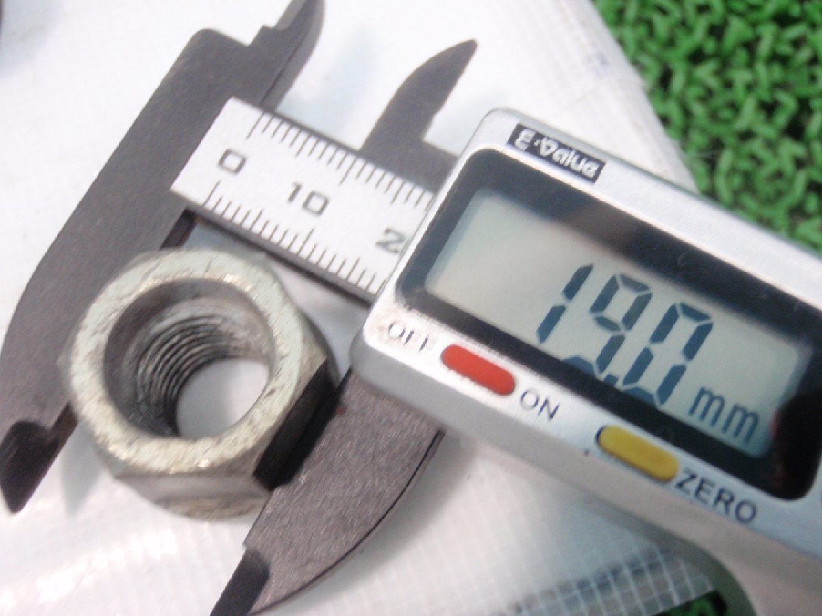 Yahoo!オークション - ZE2 ホンダ インサイト 純正 ホイールナット 1...