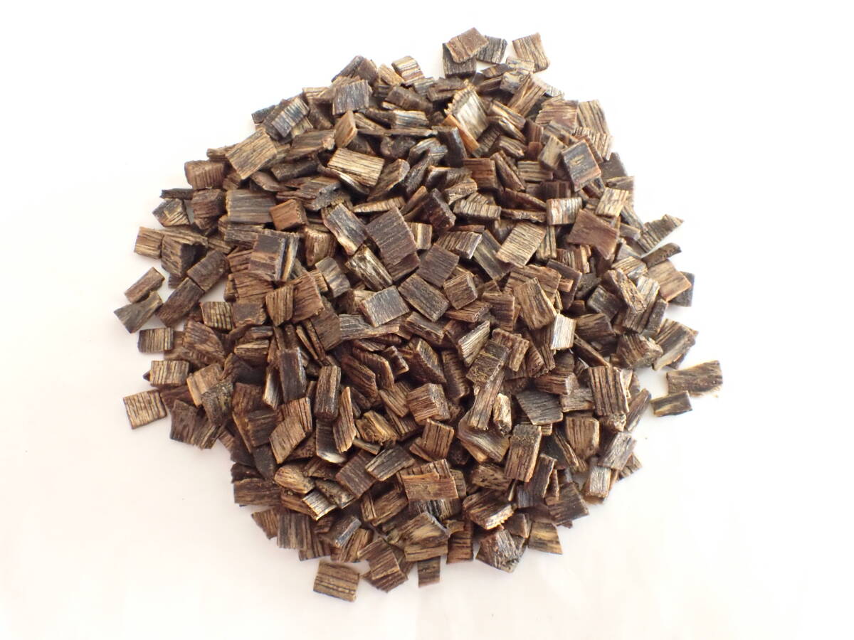 Yahoo!オークション - 伽羅 刻み 特上品 12.67g 伽羅 香木 香道 沈香 ...