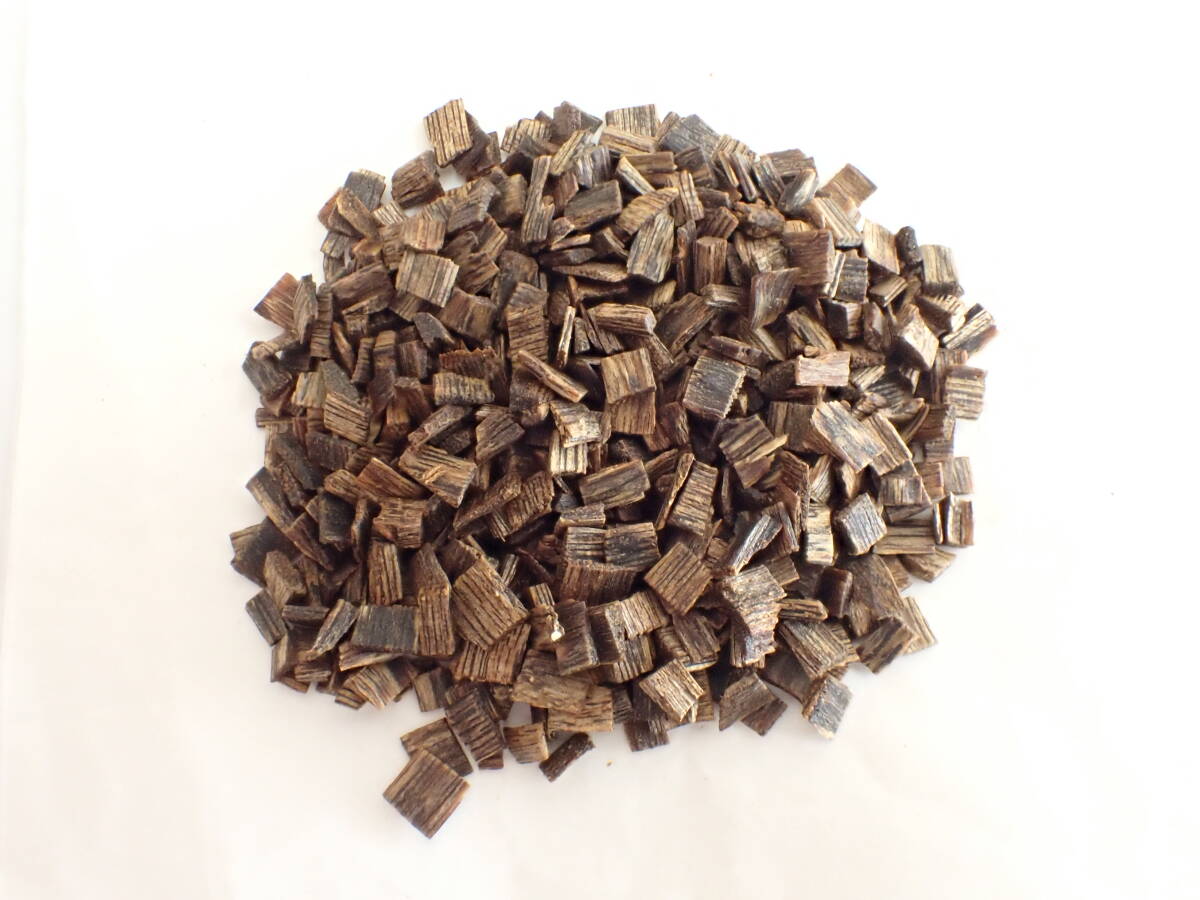 Yahoo!オークション - 伽羅 刻み 特上品 12.67g 伽羅 香木 香道 沈香 ...