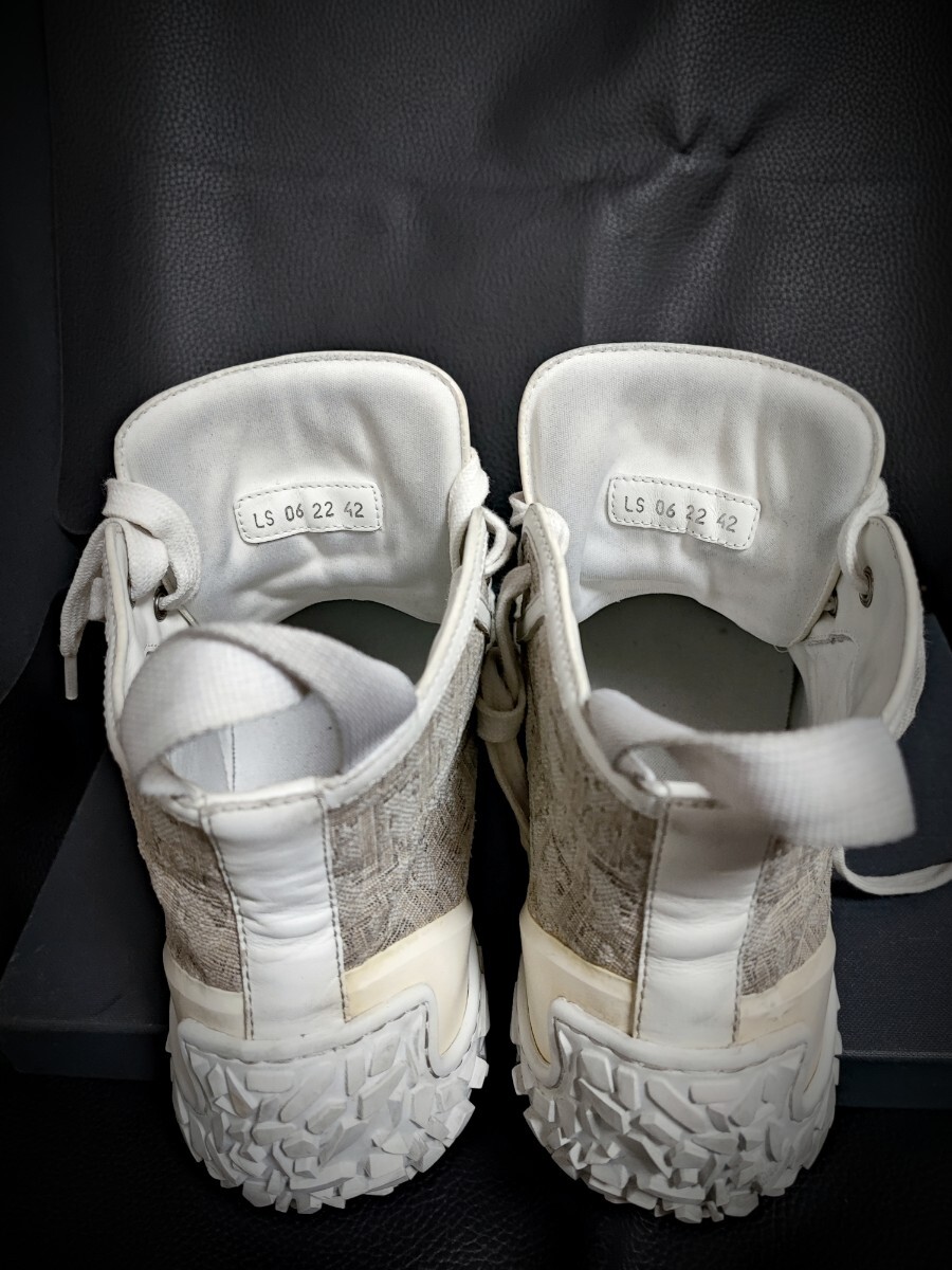 良品 DIOR ディオール スニーカー StockXにて21万5100円のレア 良品 DIOR ディオール スニーカー StockXにて21万5100円のレア