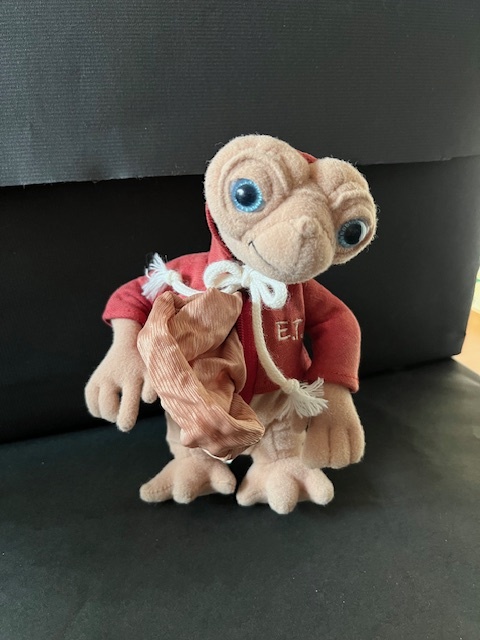 Yahoo!オークション - E.T. ぬいぐるみ USJ