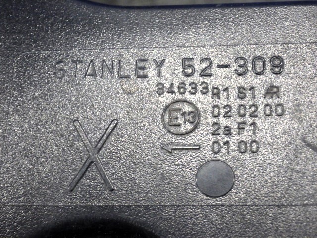 Yahoo!オークション - K996 アクア NHP10 後期 左テール LED 52-309 X ...