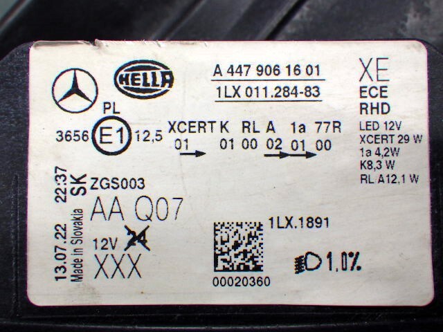 Yahoo!オークション - 3097 Vクラス W447 左ライト LED A447 906 16 01...