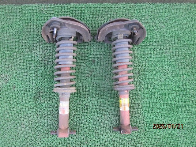 Yahoo!オークション - (0339)CF43F カマロ フロントストラット サスペ...