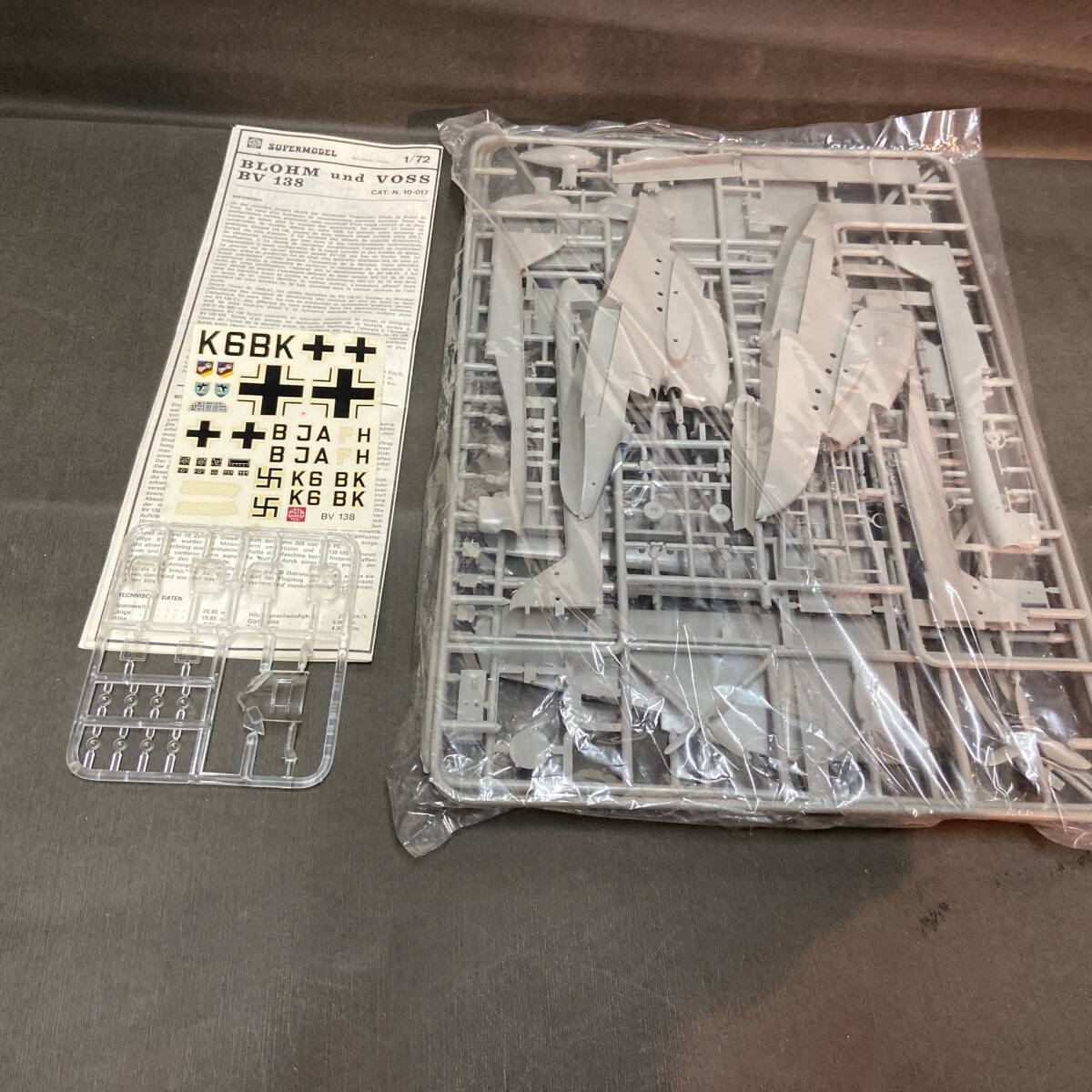 Yahoo!オークション - スーパーモデル 1/72 BV-138 未組み立て
