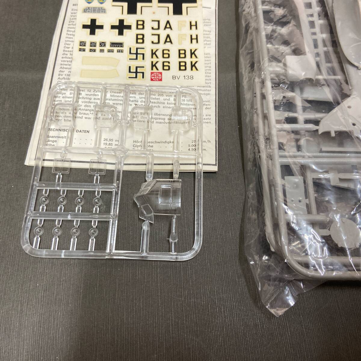 Yahoo!オークション - スーパーモデル 1/72 BV-138 未組み立て