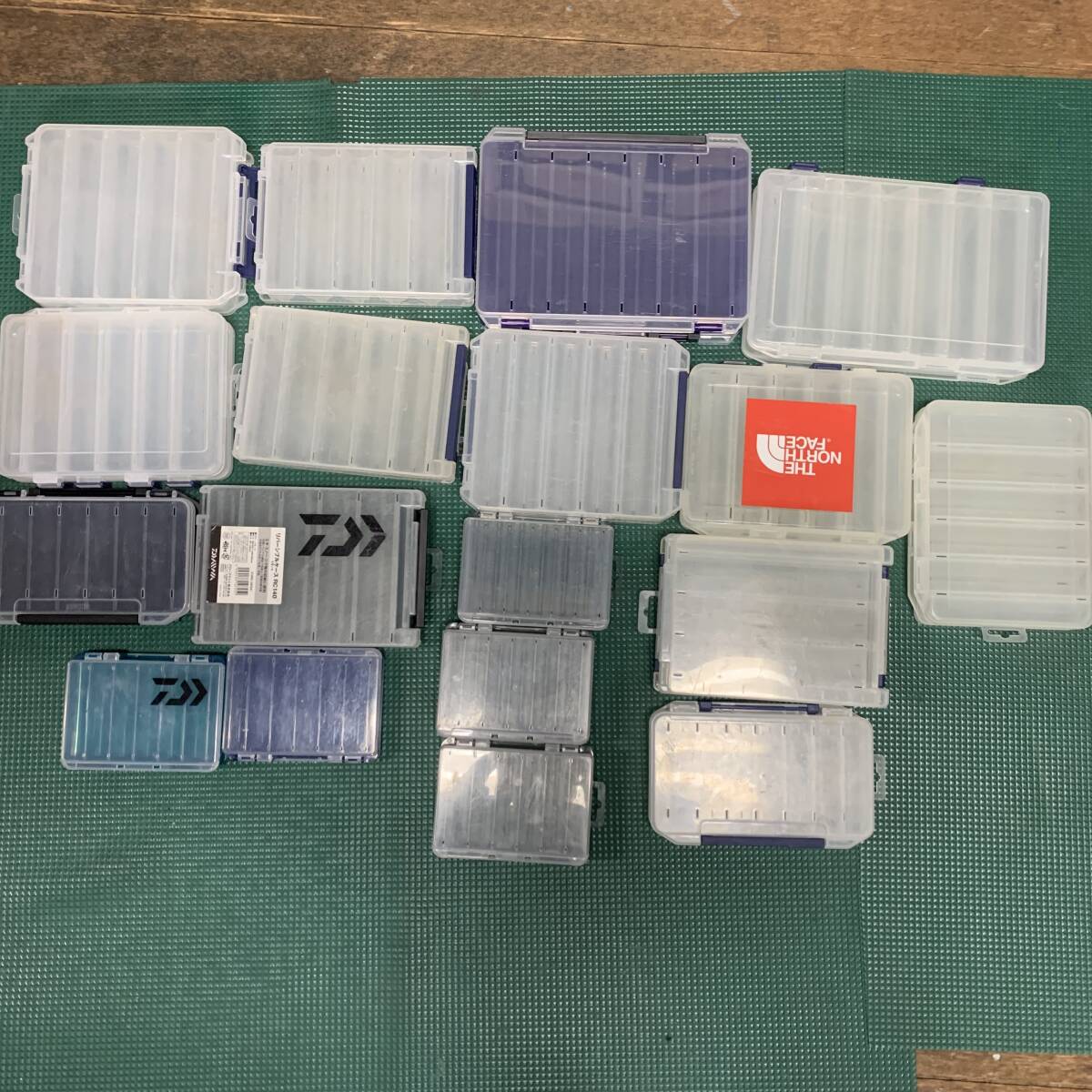 Yahoo!オークション - G-3443 タックルボックス まとめ売り 中古 発送...