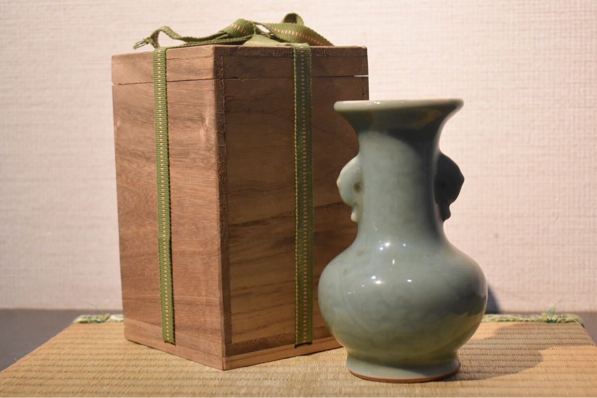 Yahoo!オークション - 【GE】M86【コレクター所蔵品】時代 青磁花瓶/中...