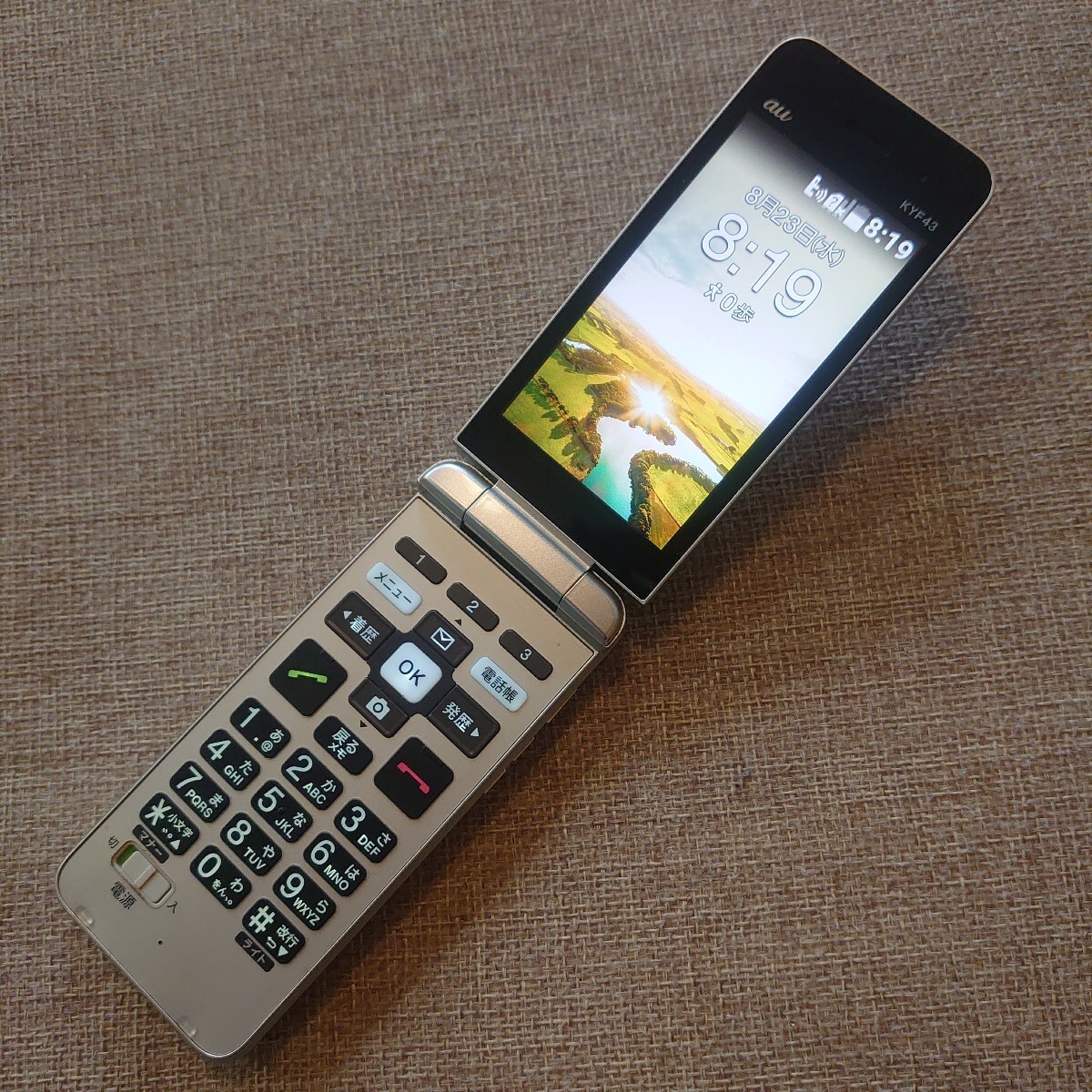 Yahoo!オークション - 美品 KYF43 au ゴールド