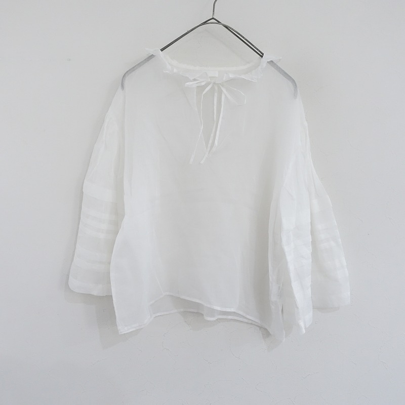 エリテ Heriter ベルスリーブシアースモックブラウス 38コットンホワイトスキッパーnesessaireネセセア 2-2501-35 92A52(Mサイズ)｜売買されたオークション情報 ...