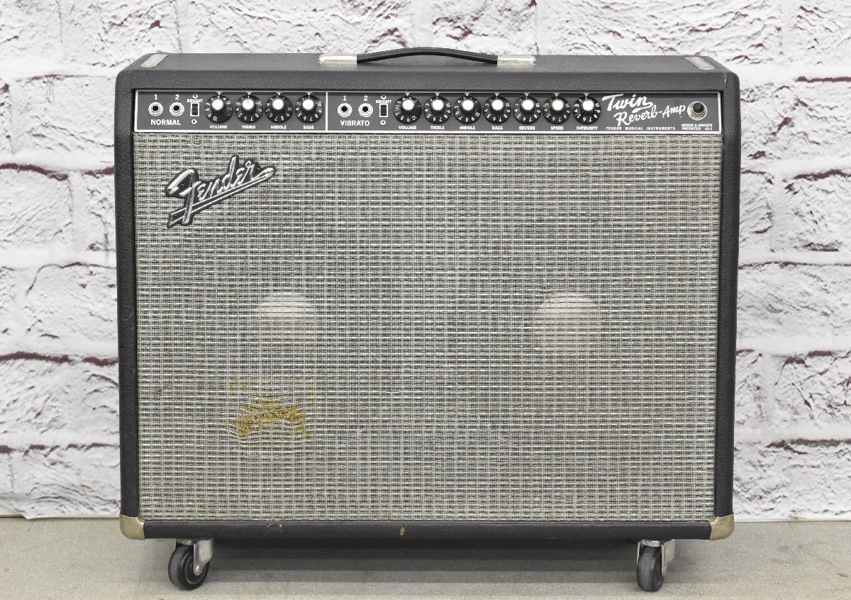 C 1013 Fender 65 TWIN REVERB-AMP ギターアンプ フェンダー ①(フェンダー)｜売買されたオークション情報、yahooの商品情報をアーカイブ公開 - オークファン ...