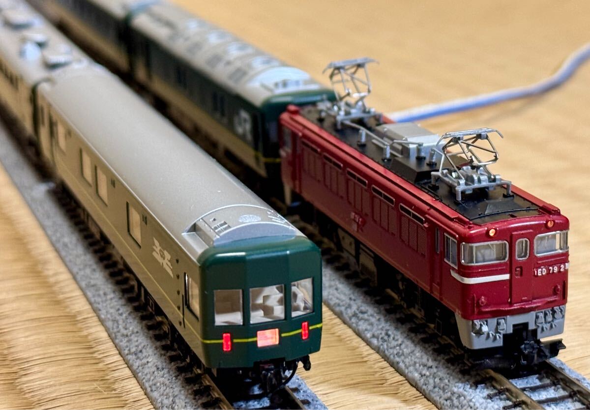 Yahoo!オークション - TOMIX 92240他 ED79 ＋ 24系25形客車 寝台特急ト...