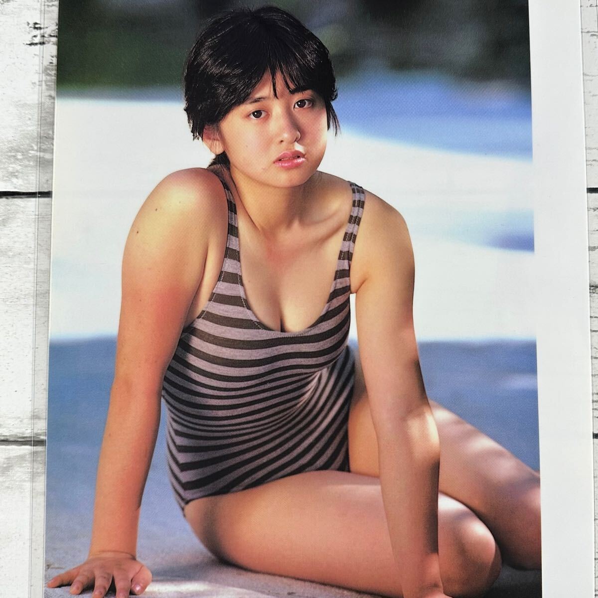 Yahoo!オークション - [高品質ラミネート処理][ 斉藤由貴 ] DELUXE 198...