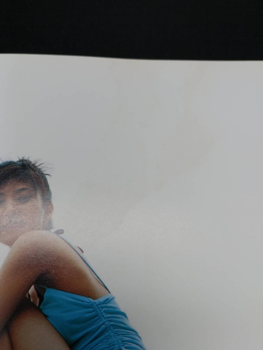 Yahoo!オークション - p71 白石美帆 写真集 dear HONEY 2002年 1st写真...