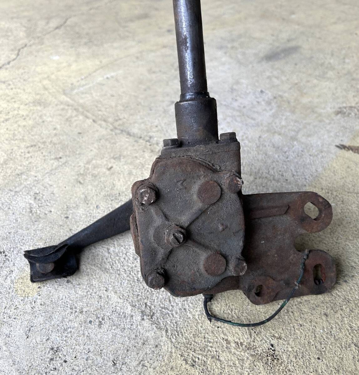 三菱ジープ ステアリング シャフト+ギアボックス J3 J3R セクターシャフト(ステアリング、ハンドル関連用品)｜売買されたオークション情報、yahooの商品情報をアーカイブ公開 ...