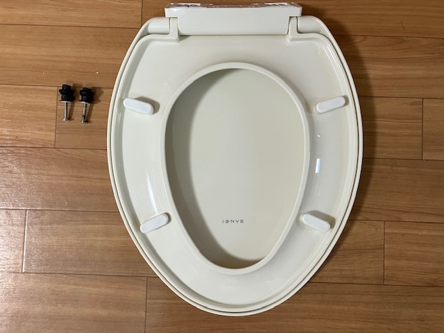 Yahoo!オークション - SANEI（三栄水栓） 前丸便座スローダウン [PW90...