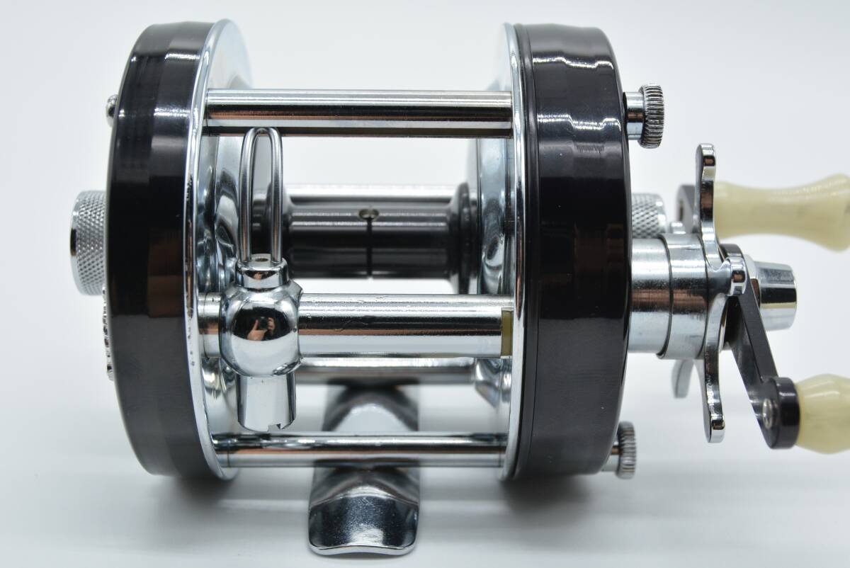 Yahoo!オークション - 新品未使用 ABU Ambassadeur 5001C 72年式 デッ...