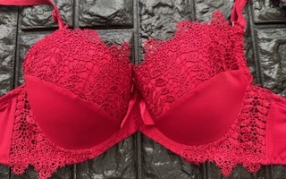 Yahoo!オークション - ブラ 75B ホームクリーニング済み B