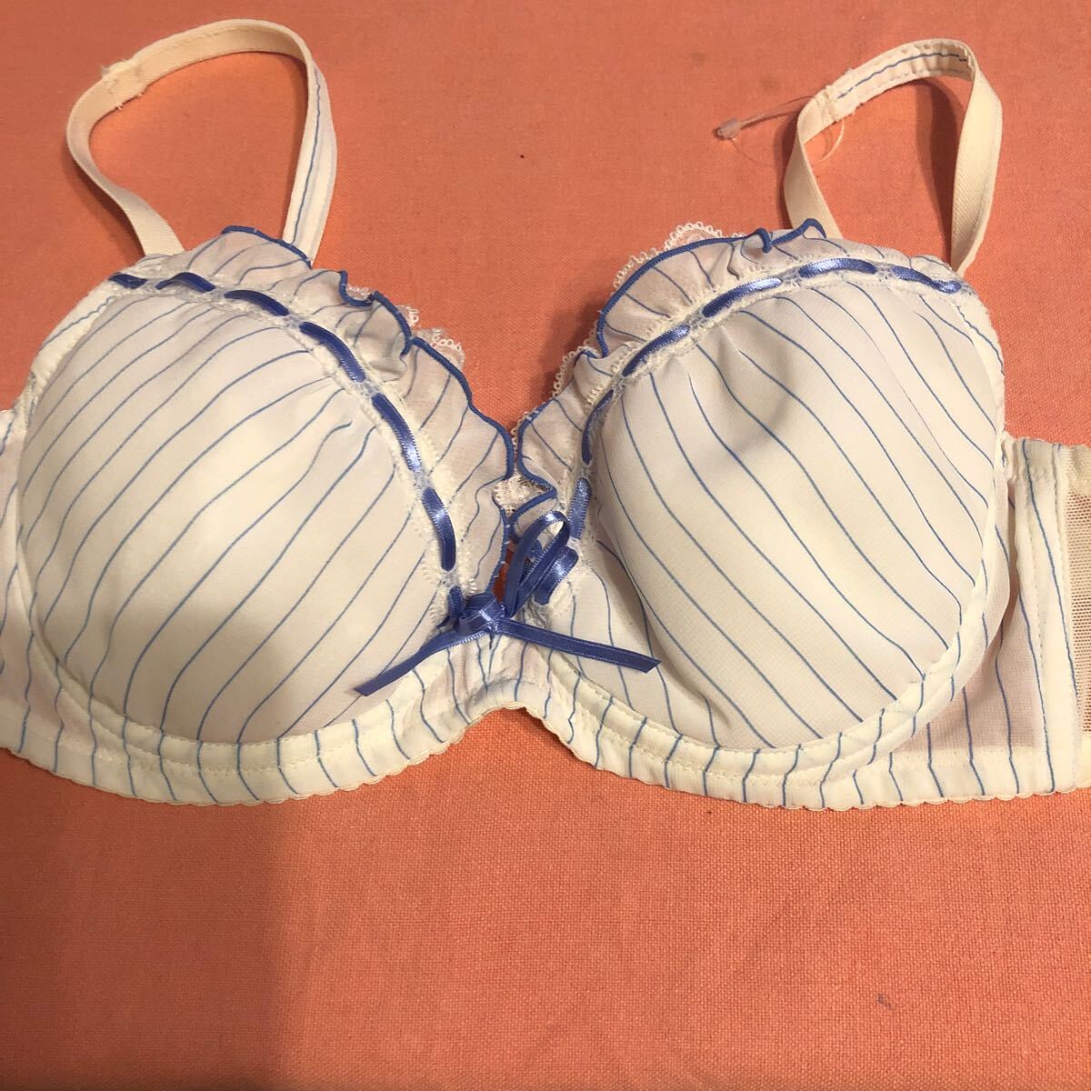 Yahoo!オークション - ブラジャーB70