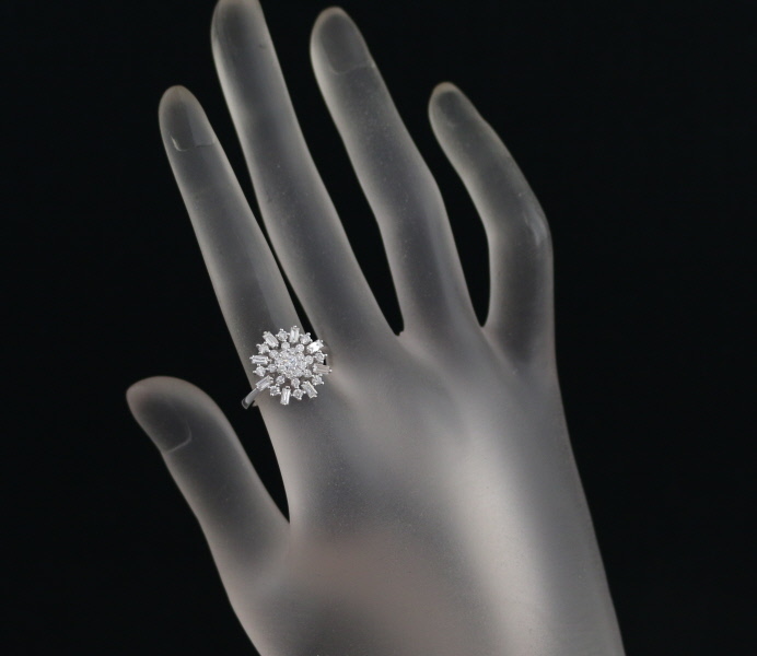 Yahoo!オークション - ダイヤ ダイヤモンド 1.00ct 透かし 2種カット ...