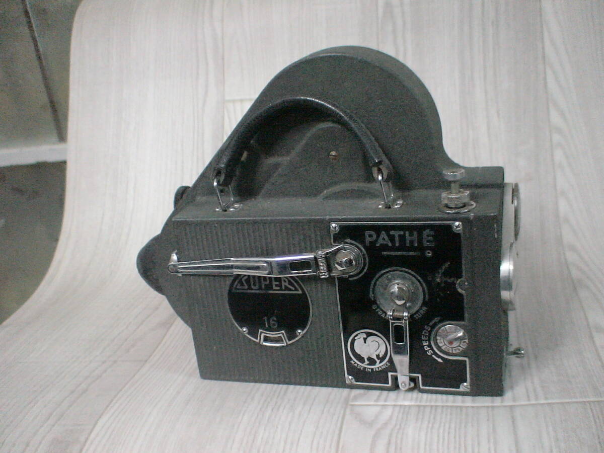 Yahoo!オークション - PATHE WEBO SUPER 16mmフィルム ムービーカメラ...