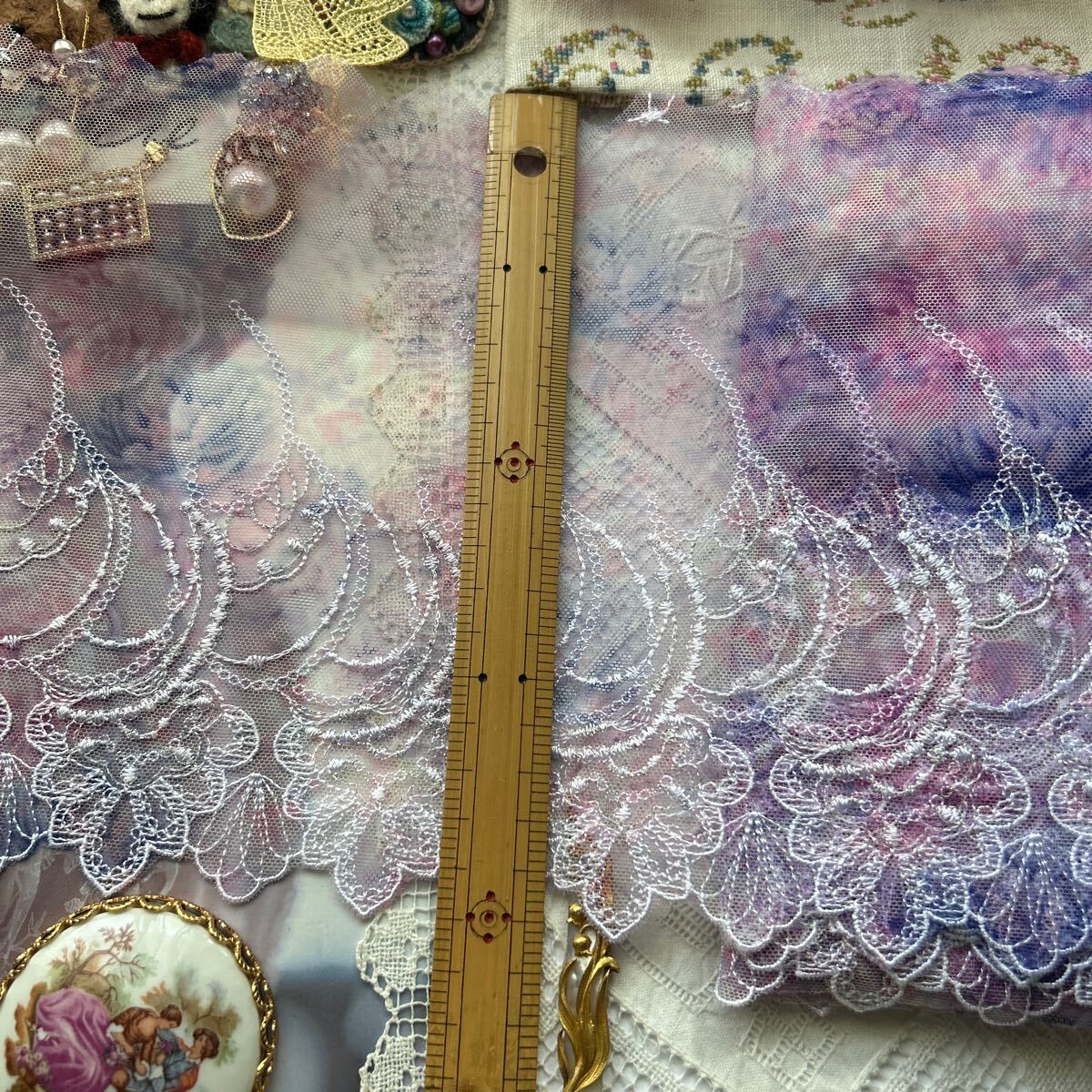 Yahoo!オークション - 1m 銀糸入り チュールレース P3-24