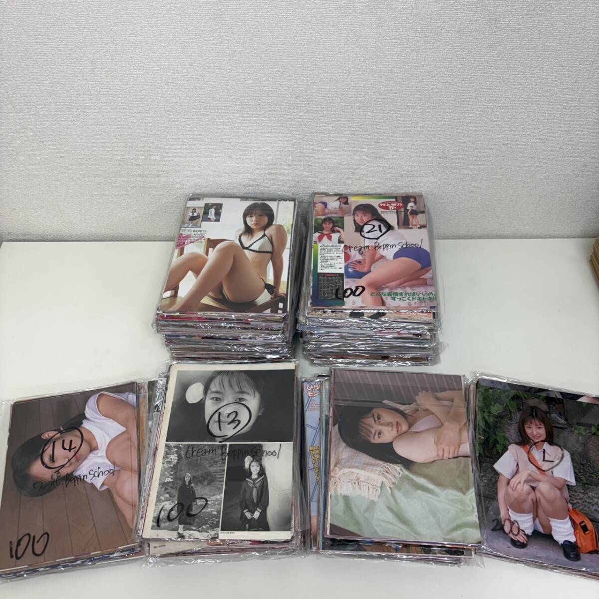 1円 雑誌 切り抜き 大量まとめて 約24kg グラビア アイドル 月刊クリーム CREAM ベッピン Beppin School 付録 水着 制服 ポスター ③(タレント)｜売買された ...