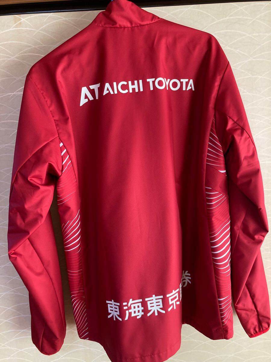 名古屋グランパス ウォーマージャケット 2024年Mサイズ 美品 名古屋グランパス ウォーマージャケット 2024年Mサイズ 美品