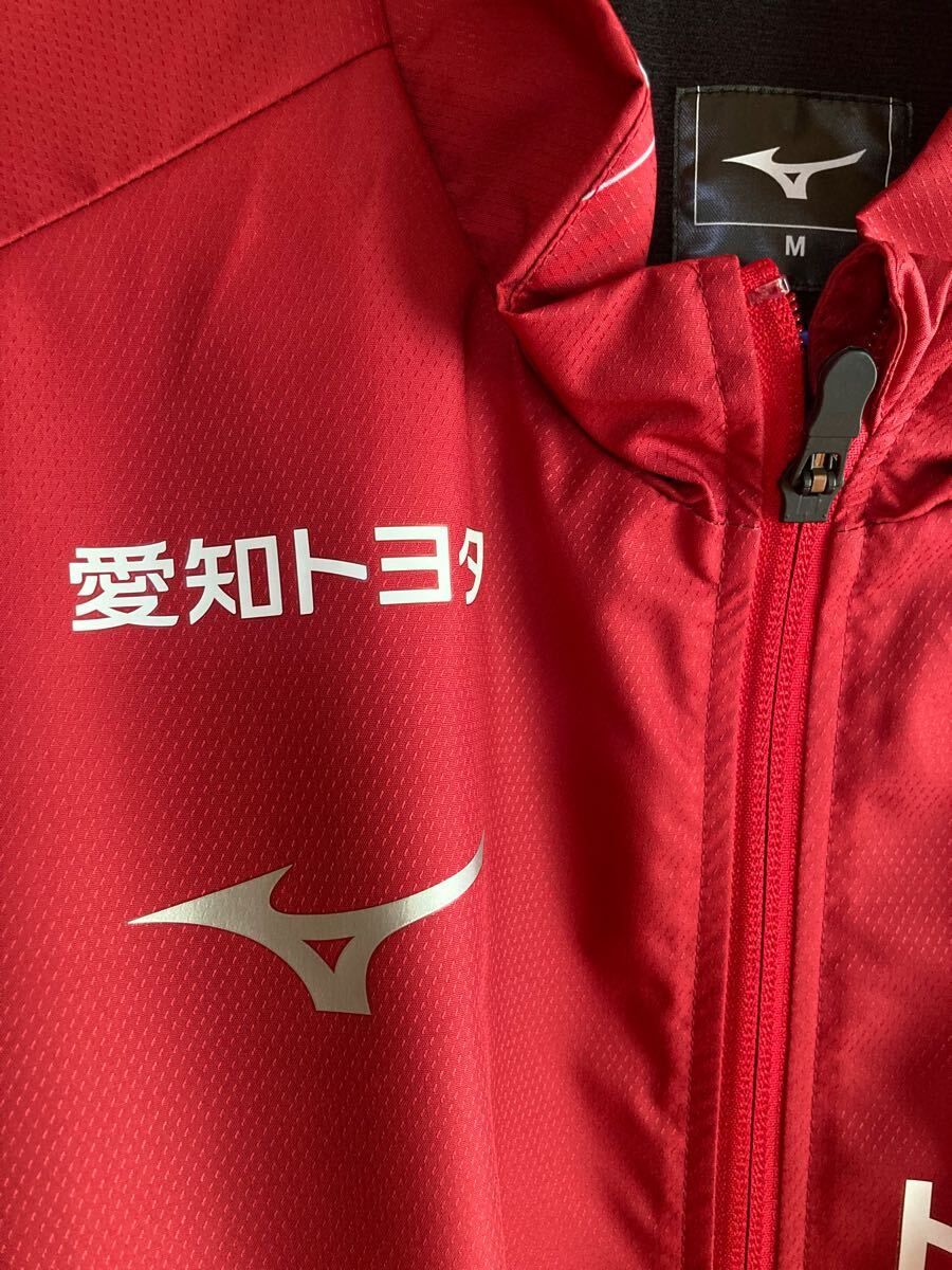 名古屋グランパス ウォーマージャケット 2024年Mサイズ 美品 名古屋グランパス ウォーマージャケット 2024年Mサイズ 美品