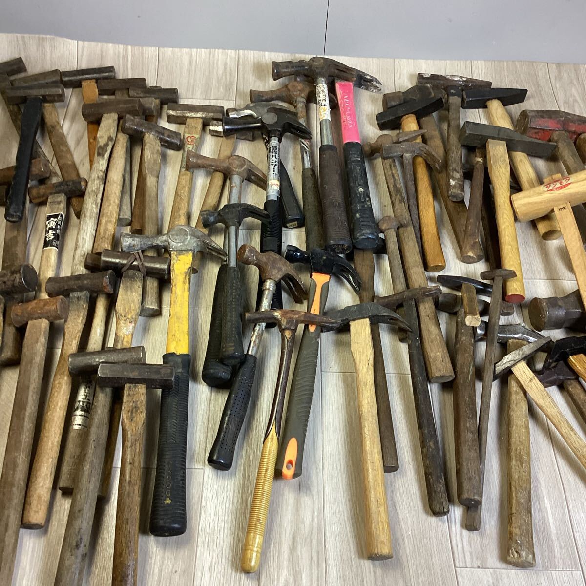 d1472 金槌 ハンマー 約 24kg 大量まとめ 玄能 レンガ割ハンマー カナヅチ 仮枠ハンマー 鋸目立て プラハンマー 木槌(金づち、玄能)｜売買されたオークション情報、yahooの商品 ...
