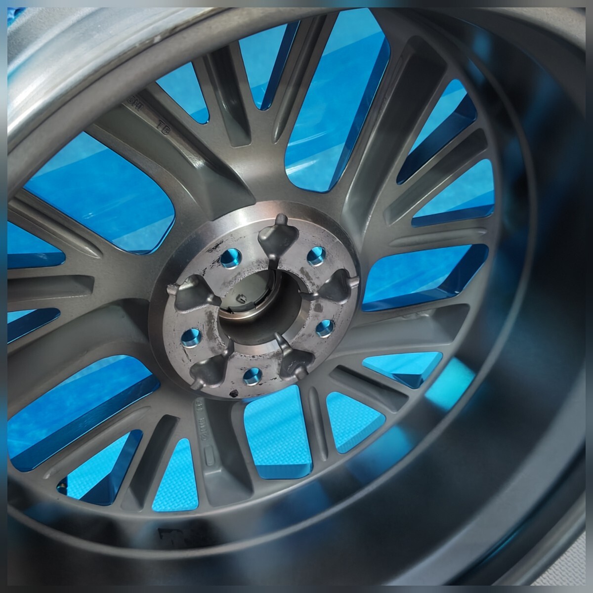 Yahoo!オークション - MITSUBISHI 三菱 アウトランダー PHEV GN0W 20イ...