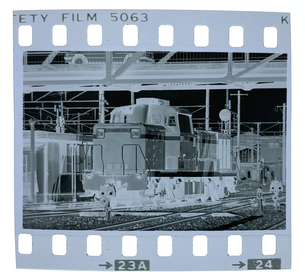 Yahoo!オークション - 35ミ白黒ネガ10枚 C57・C11・C56・...