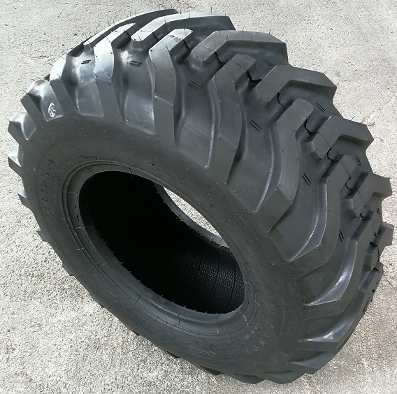 Yahoo!オークション - 新規入荷 ARMOUR最新版 12.5/70-16-6PR (12.5-70...