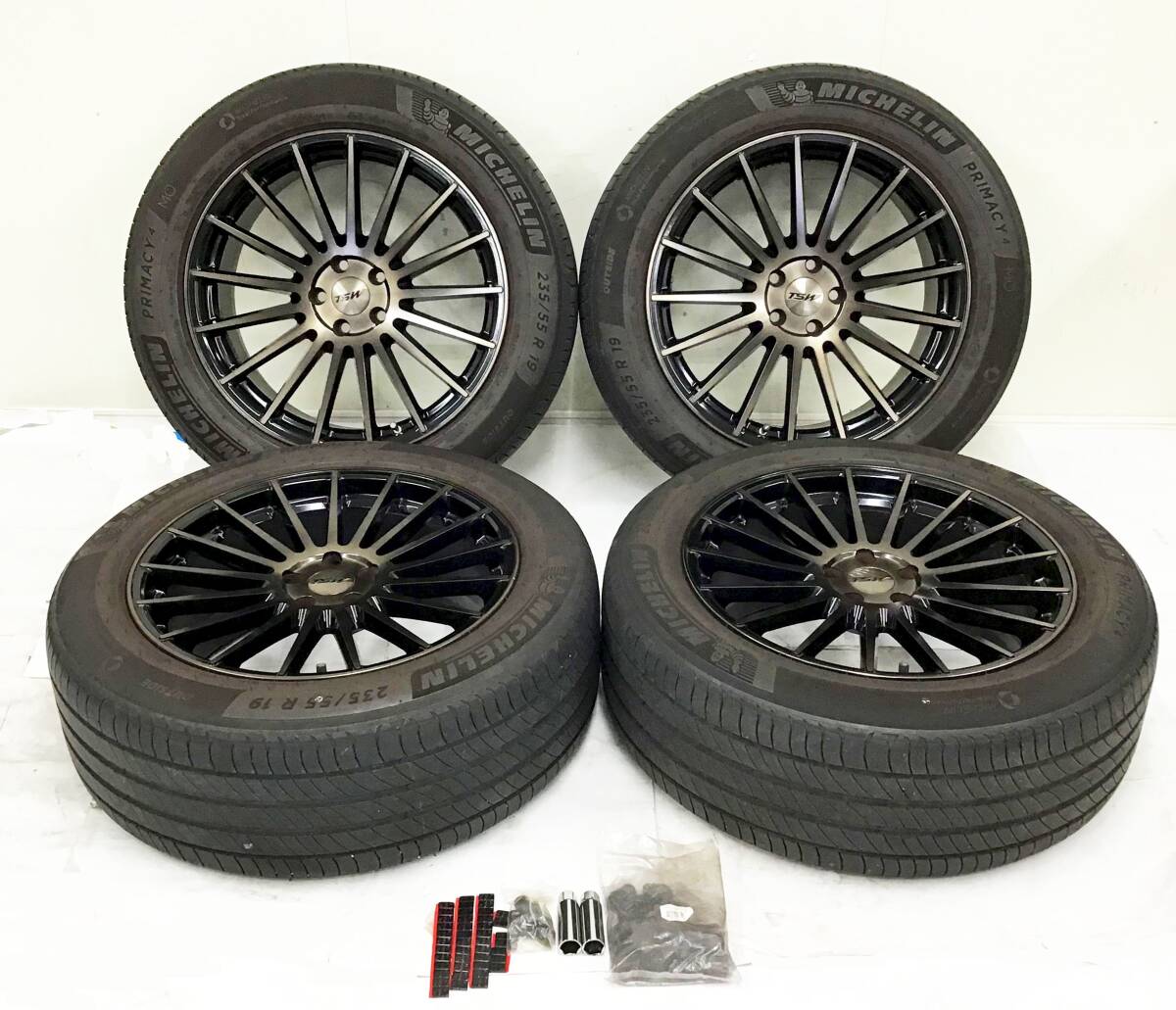 Yahoo!オークション - 4本セット ナット付 19インチ ホイール TSW LUCO...